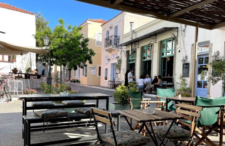 Astonik demands equal treatment, addressing Deputy Mayor H. Sougiannis ...