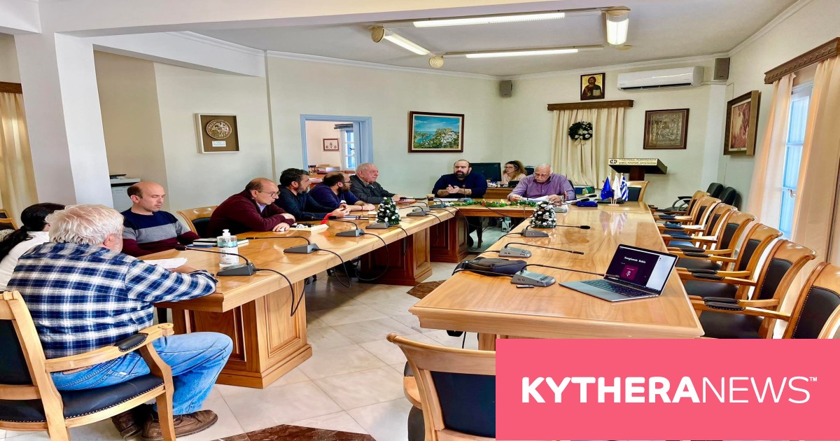Σκωπτικό σχόλιο Χαρχαλάκη. Σύσσωμη η αντιπολίτευση απείχε της ...
